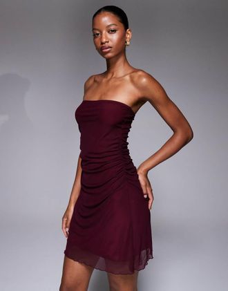 Fashionkilla Trägerloses Minikleid in Pflaumenlila mit Raffung in der Taille und Netzstoff-Overlay