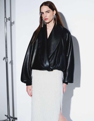 Asos Wickel-Bomberjacke aus Kunstleder mit Schalkragen in Schwarz