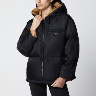 Prada Schwarze Daunenjacke mit Rei&szlig;verschluss aus Re-Nylon
