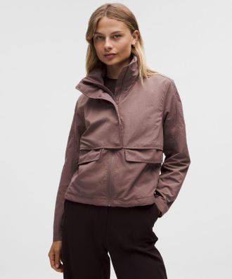 lululemon Always Effortless Jacke f&uuml;r Frauen - Gr&ouml;&szlig;e 10 in Twig