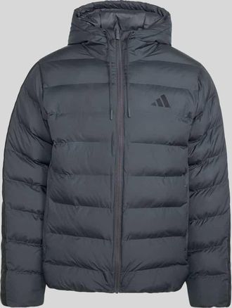 adidas Regular Fit Steppjacke mit Kapuze