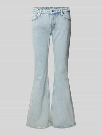 Weekday Flared Jeans aus Baumwoll-Mix