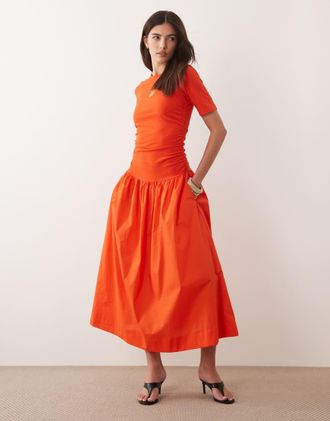 Never Fully Dressed Grace - Robe t-shirt longue en coton &agrave; taille basse - Rouge