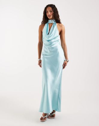 Pretty Lavish Maxikleid aus Satin in zartem Aqua mit Choker-Detail, Wasserfallausschnitt und tiefem R&uuml;ckenausschnitt-Blau