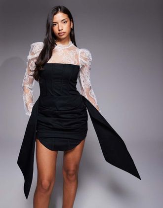 Asos Strukturiertes Minikleid in Schwarz-Wei&szlig; mit geschn&uuml;rten, viktorianischen &Auml;rmeln