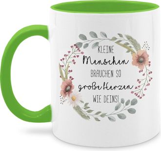 Shirtracer Tasse Tassen 325ml - Kleine Menschen brauchen so große Herzen wie deins | Erzieher Geschenk | Erzieherin Geschenk zum Abschied | Tagesmutter Weihnacht