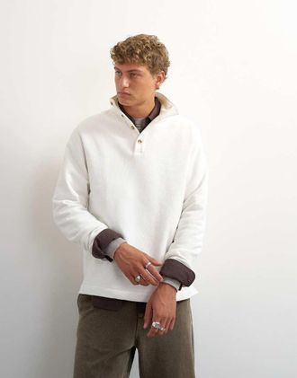Topman Sweatshirt in klassischer Passform mit Stehkragen in gewaschenem Ecru-Wei&szlig;