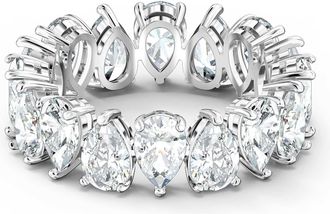 Swarovski Matrix Vittore Ring, Wei&szlig;er Damenring mit Silberfarbenem Finish und Wei&szlig;en Kristallen im Tropfenschliff in Durchgehender Reihe, Gr&ouml;&szlig;e: 58