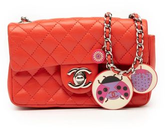 Chanel Hobo Bags - Extra Mini Quilted Lambskin Ladybug Flap - Gr. unisize - in Rot - f&uuml;r Damen