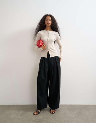 Topshop jean large &agrave; boucle sur le c&ocirc;t&eacute; en noir uni