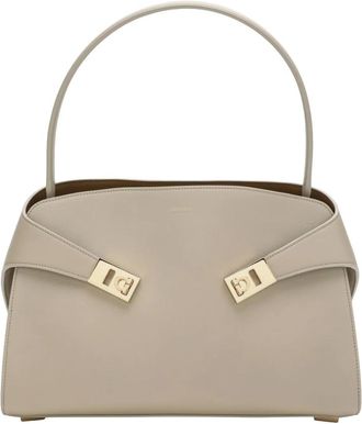 Ferragamo Femme, Sacs, Beige, Taille: ONE Size Logo Small Pebble Calf Leather Shoulder Bag