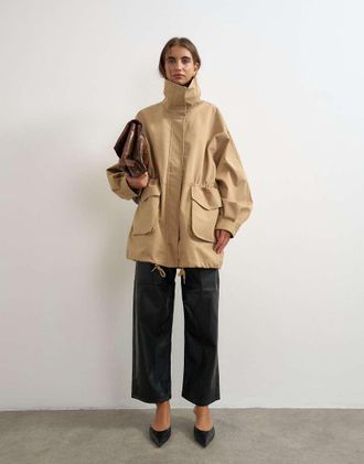 Topshop veste en serg&eacute; cintr&eacute;e &agrave; la taille &agrave; col chemin&eacute;e camel-Marron