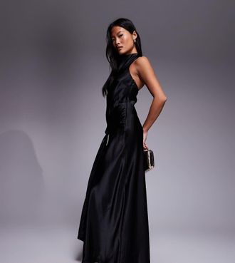 Forever New Abby - Robe longue en satin avec dos nu et d&eacute;tail drap&eacute; &agrave; nouer - Noir