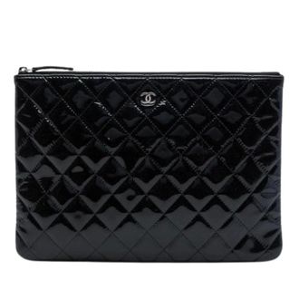 Chanel Pre-owned Pochette matelass&eacute; en cuir verni - Femme - Pre-owned - Noir - Taille: ONE Size