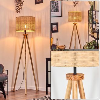 HOFSTEIN Stehleuchte Cavaca, Stehlampe mit Holzfuß und Schirm aus Rattan, E27, skandinavisches Design, Boho-Style, Höhe 153cm, Ø 40cm, Fußschalter - Wohnzimmer