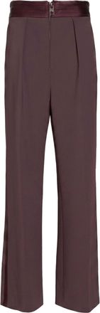 Elisabetta Franchi HOSEN & R&Ouml;CKE - Hosen auf YOOX.COM