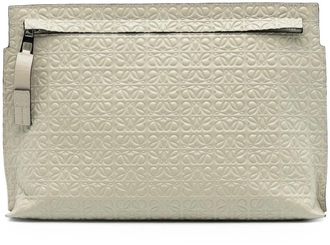 Loewe Clutches - Embossed Leather Anagram Repeat T Clutch - Gr. unisize - in Braun - f&uuml;r Damen