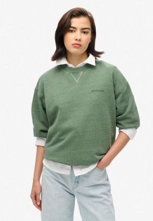 Superdry Sweatshirt ESSENTIAL LOGO OVERDYED SWEAT l&auml;ssig geschnitten, aus Baumwolle und Sweatware, mit Stickerei