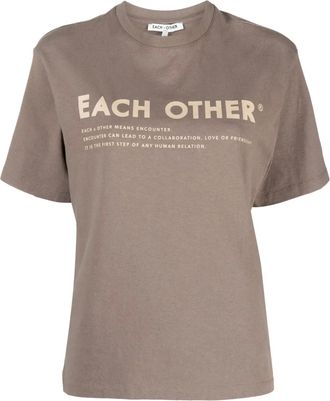 Each Other t-shirt en coton à logo imprimé - Marron