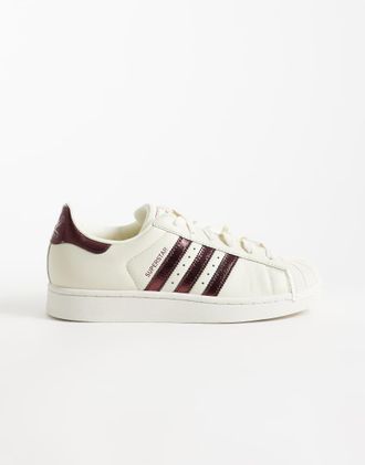 adidas Originals Superstar II - Sneaker in Wollwei&szlig; und Metallic-Kastanienbraun