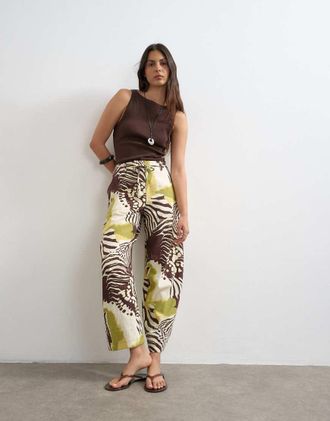 Topshop Pantalon bouffant nou&eacute; &agrave; la taille avec imprim&eacute; z&eacute;br&eacute; abstrait-multicolore