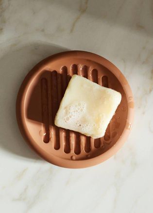 Mango Porte-savon ray&eacute; en r&eacute;sine ocre - Home - Taille unique - MANGO HOME