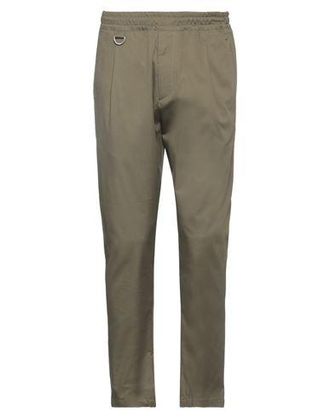 low brand BAS - Pantalons sur YOOX.COM