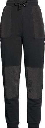 Woolrich HOSEN & R&Ouml;CKE - Hosen auf YOOX.COM