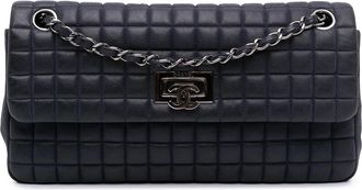 Chanel Hobo Bags - Chocolate Bar Iridescent Calfskin Bubble Flap - Gr. unisize - in Blau - für Damen
