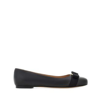 Ferragamo Schwarze Varina Schuhe f&uuml;r Frauen - - Shoes - Damen - Schwarzk - 38 EU