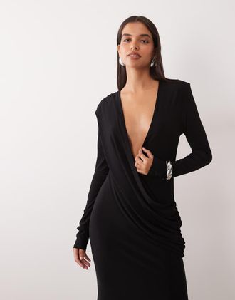 Asos Robe longue fluide &agrave; &eacute;paulettes et d&eacute;tail drap&eacute; ample en noir