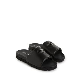 Prada Slipper aus Leder in Schwarz