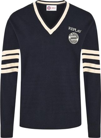 Replay x FC Bayern Pullover mit V-Ausschnitt und Streifenakzenten in