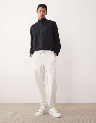 A|X Armani Exchange Jogger mit Logo in Cremewei&szlig;