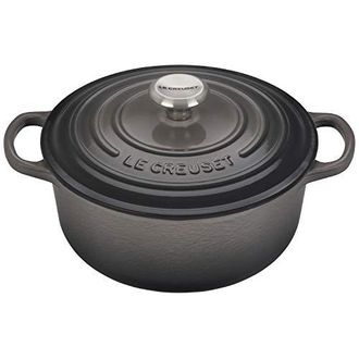 LE CREUSET Le Creuset Signature Gusseisen-Bräter mit Deckel, Ø 20 cm, Rund, Für alle Herdarten und Induktion geeignet, Volumen: 2,4 l, 3,092 kg, Flint, 211772044