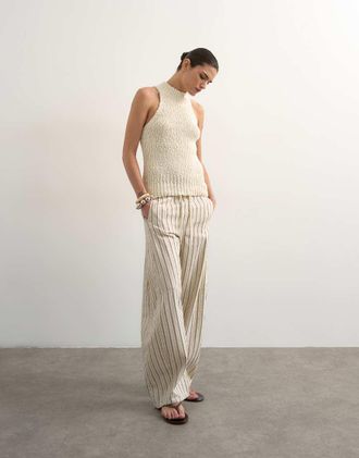 Topshop Schlupfjeans in Ecru gestreift mit abgerundetem Beinschnitt-Wei&szlig;