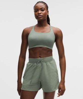 lululemon Fitness-BH aus Ultralu mit quadratischem Ausschnitt Mittlerer Halt D/DD-Cups f&uuml;r Frauen - Gr&ouml;&szlig;e 10 in Willow Leaf