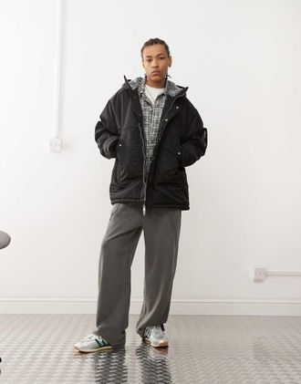 Weekday Baloo - Parka avec doublure en imitation peau de mouton - Noir