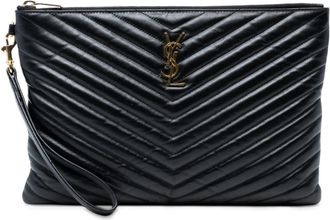 Saint Laurent Clutches - Quilted Chevron Leather Monogram Document Holder - Gr. unisize - in Schwarz - für Damen