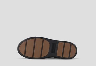 Alexander Smith London Man in smooth black leather and black sole