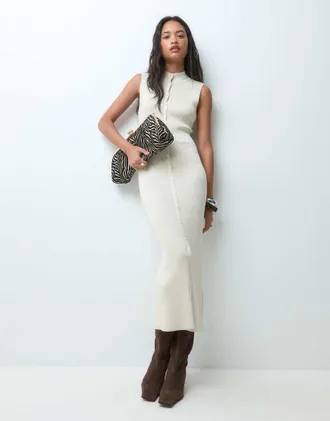Abercrombie & Fitch gestricktes &auml;rmelloses Maxikleid mit durchgehender Knopfleiste in Beige-Neutral