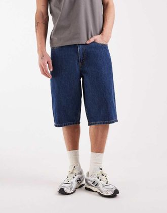 Levi's 470 - Weite Jeansshorts in dunkelblauer Waschung