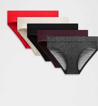 lululemon UnderEase Bikini-Unterw&auml;sche mit mittelhohem Bund 5er-Pack f&uuml;r Frauen - Gr&ouml;&szlig;e XL in Black/Black Plum/Oxford Red