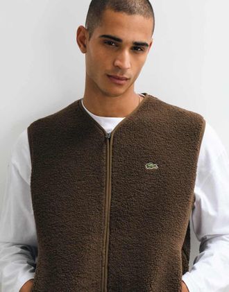 Lacoste Fleece-Weste mit durchgehendem Rei&szlig;verschluss in Dunkelbraun