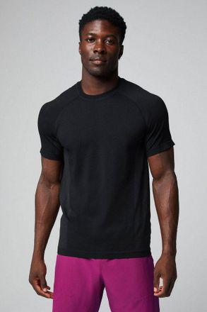 Fabletics T-Shirt The Training Day (1-tlg) aus ultraleichtem, schwei&szlig;ableitenden Performance-Stoff