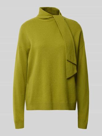 Christian Berg Kaschmirpullover mit Schal-Detail