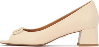 Kazar Pumps