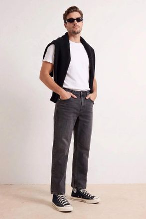 Trendyol MAN Herren Schwarz Einfarbig Normale Taille Jeans