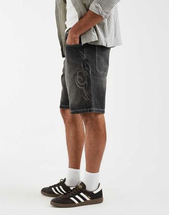 Hollister Y2K - Short baggy en jean avec imprim&eacute; flammes - Noir d&eacute;lav&eacute;