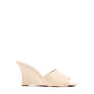 Stuart Weitzman Mules Vinnie Wedge 85 en cuir verni